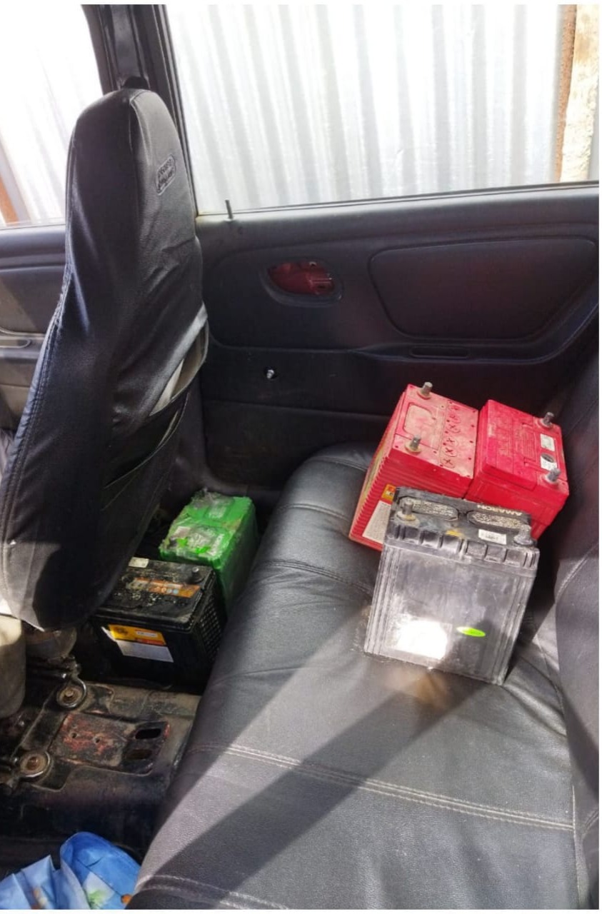 Police recovers stolen batteries from local cab